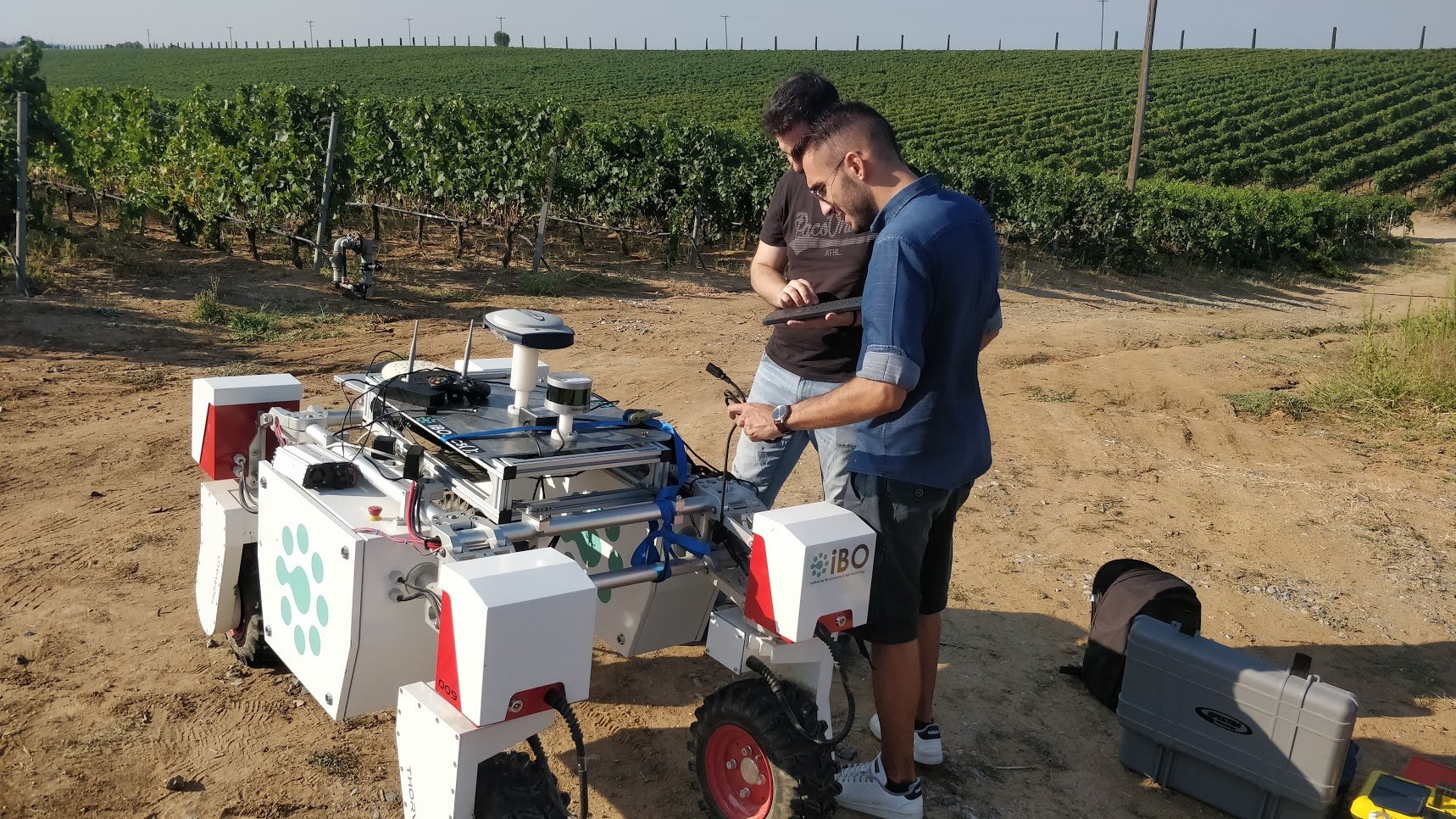 MoBile Robotic PlAtforms for ACtive InspeCtion and Harvesting